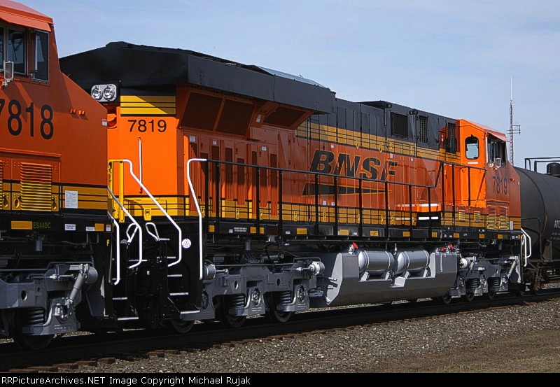 BNSF 7819